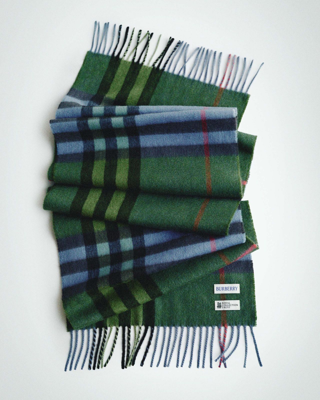 Burberry presents a new capsule collection created in collaboration ...